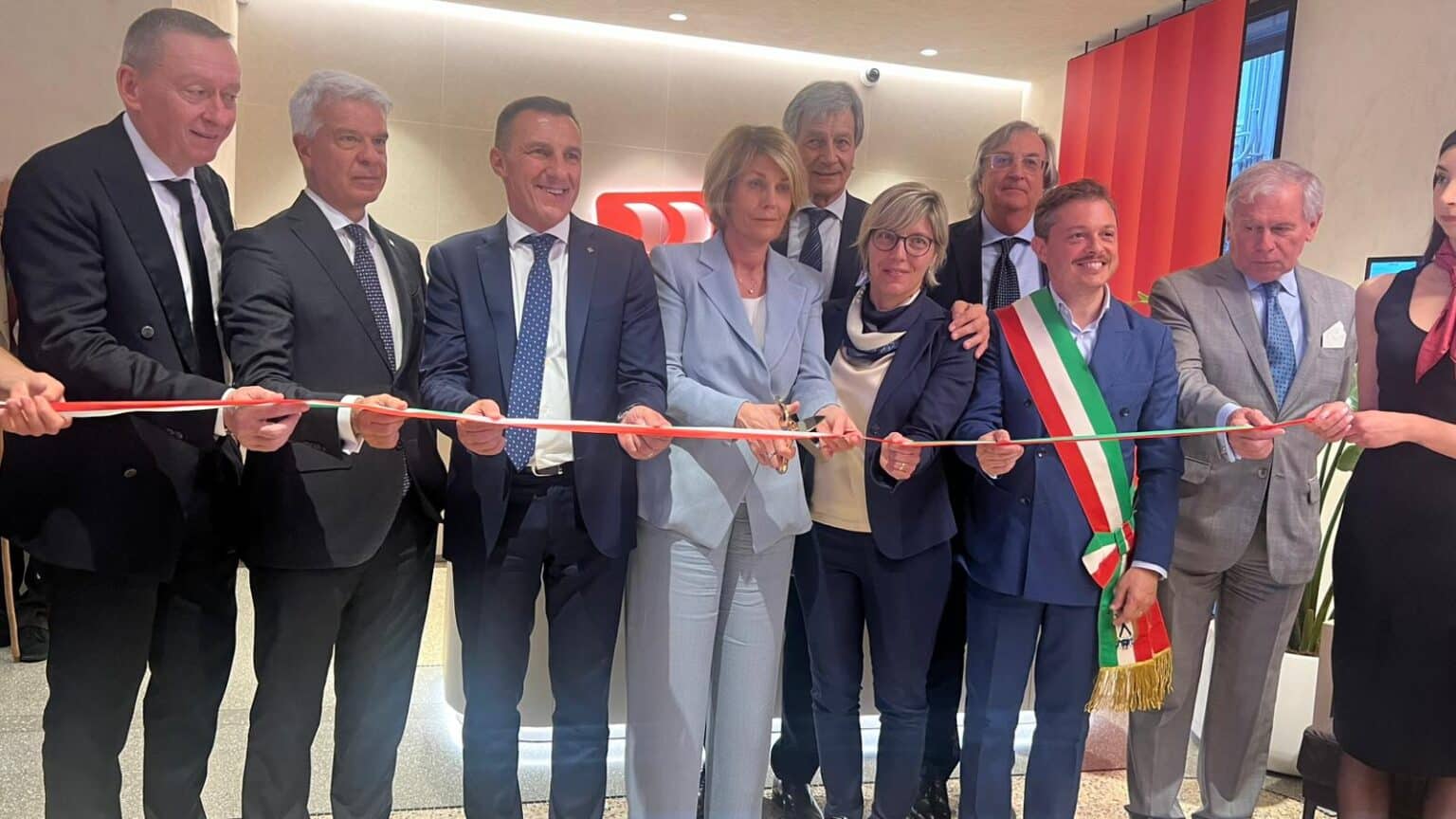 Inaugurata la nuova filiale CiviBank a Udine: "Giova al territorio"