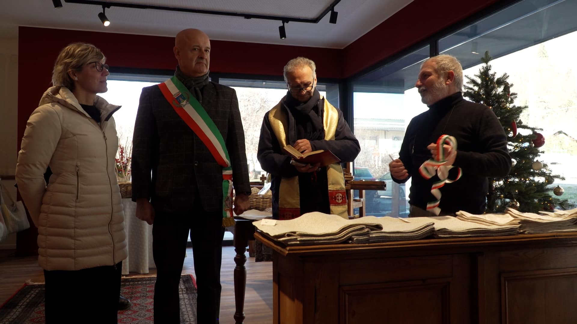 Artigianato di montagna: dopo l’incendio del 2020 riapre la Tessitura ...